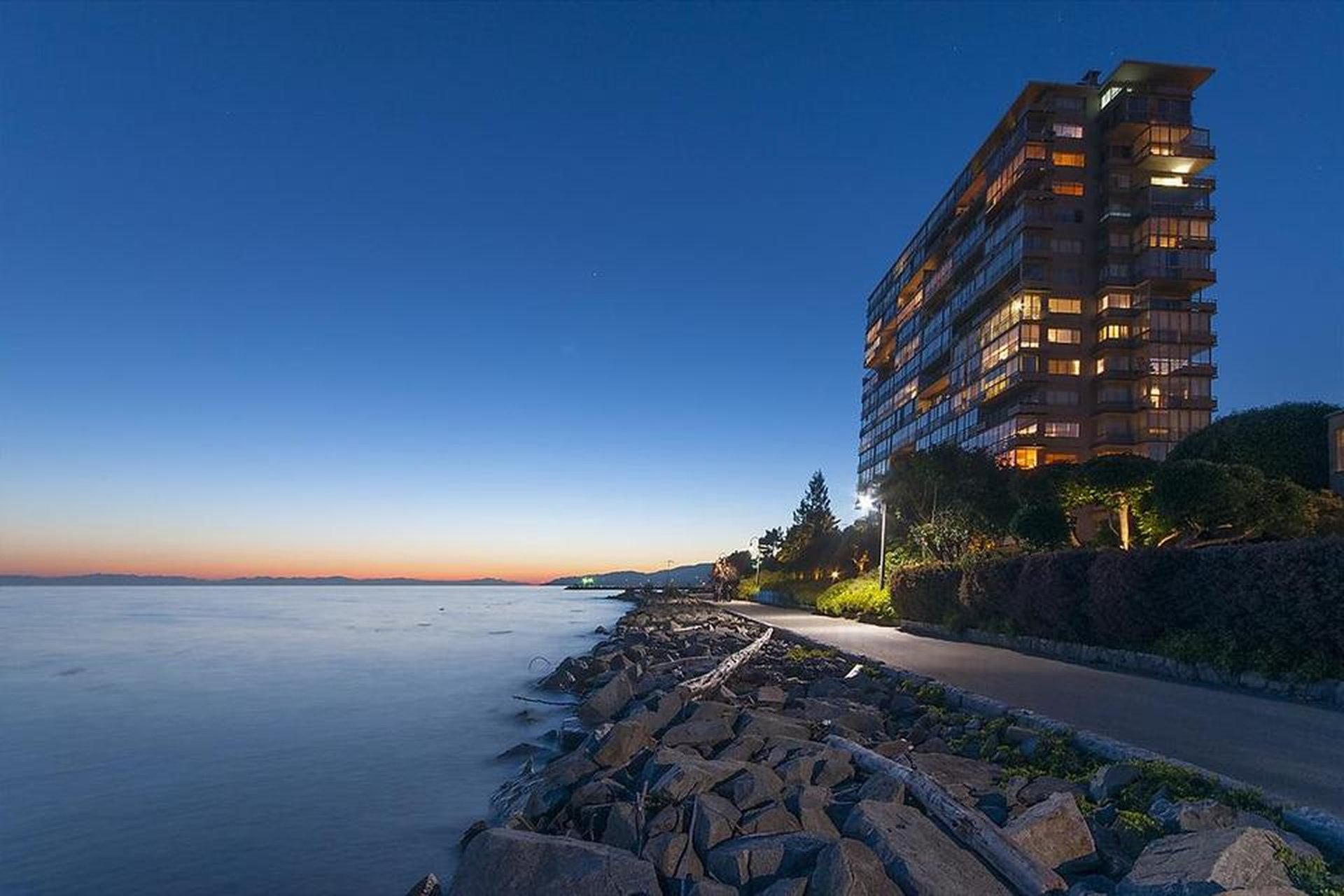 The Seastrand - 150 24th St | Condos For Sale + Sold Listings