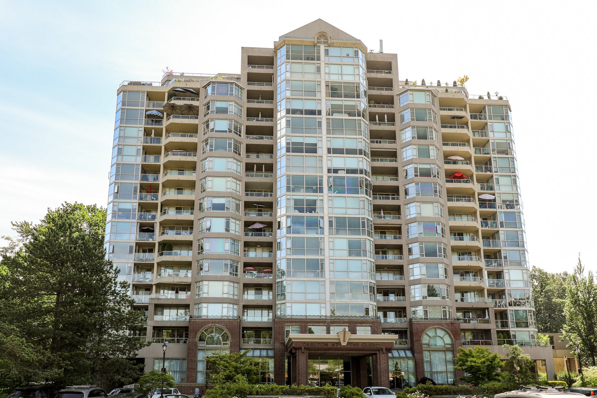 Carlton at the Club - 1327 E Keith Rd | Condos For Sale & Sold
