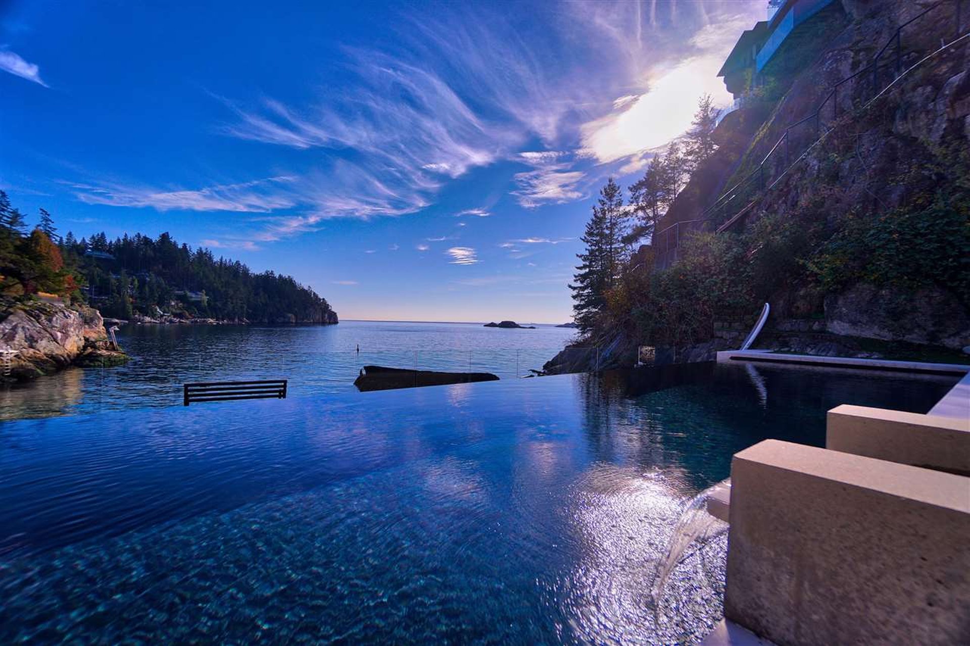 8 jaw dropping Houses with pools in West Vancouver